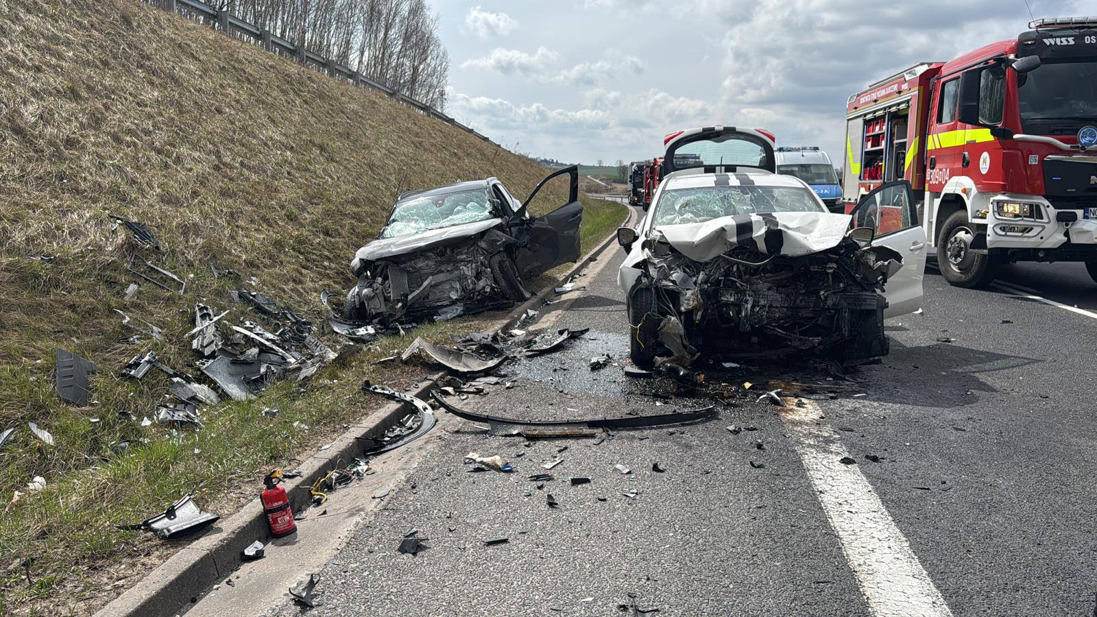 Wypadek na obwodnicy Barczewa – cztery osoby ranne, lądował śmigłowiec LPR